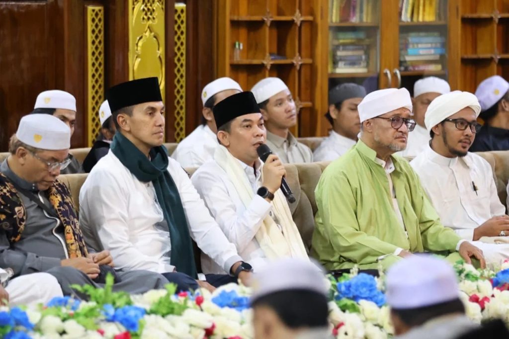 Bupati Tanah Bumbu Sambut Kehadiran Ulama Besar dari Hadhramaut, Al Habib Muhammad Bin Abdullah ...